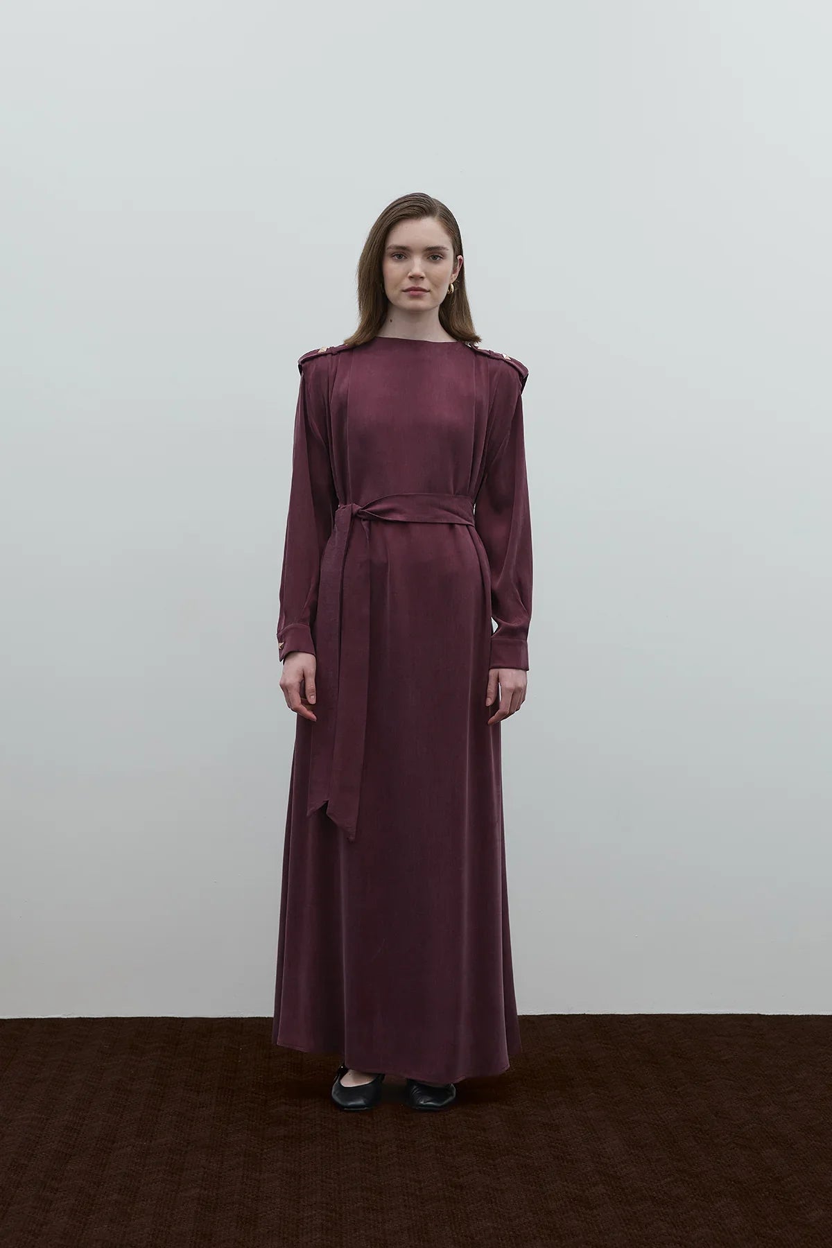 BORDO APOLETLİ İPEK CUPRO ELBİSE – Clande